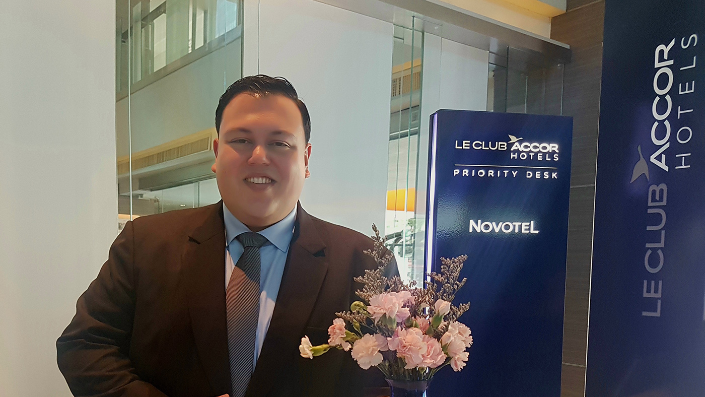 General Manager with a Bachelor degree in hotel management